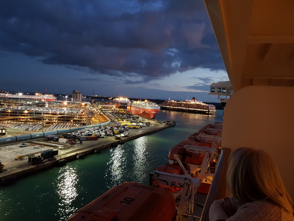 Cunard three Queens now have our book in the libraries .We visit QM2 ...