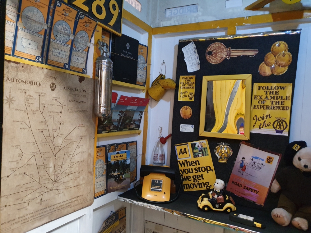 AA BOX patrol box complete with interior display STUNNING item ! Only ...