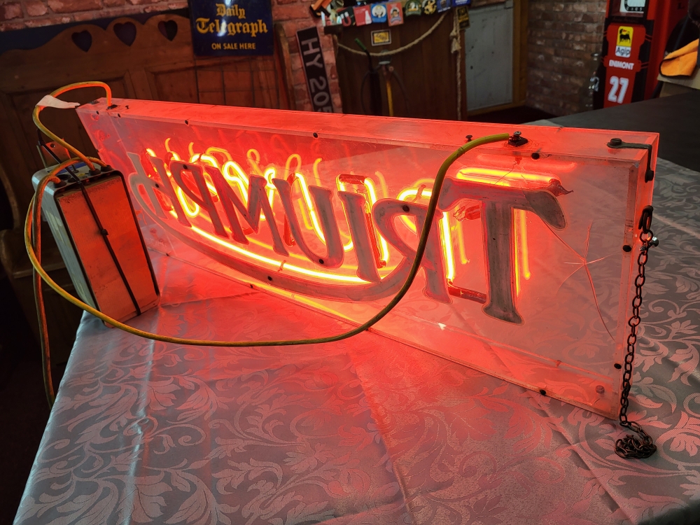 A Rare TRIUMPH lightbox 1951 OGIGINAL neon WOW ! | Automobilia-UK ...