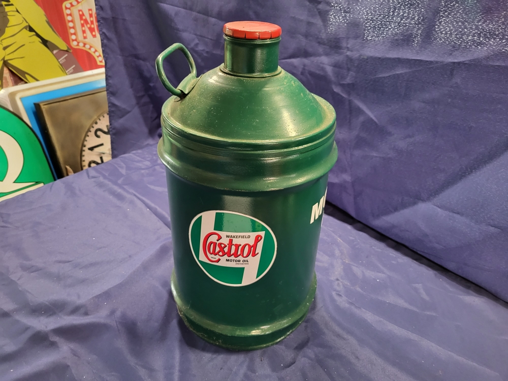 Castrol livery round 5 gall can | Automobilia-UK - vintage petrol pumps ...