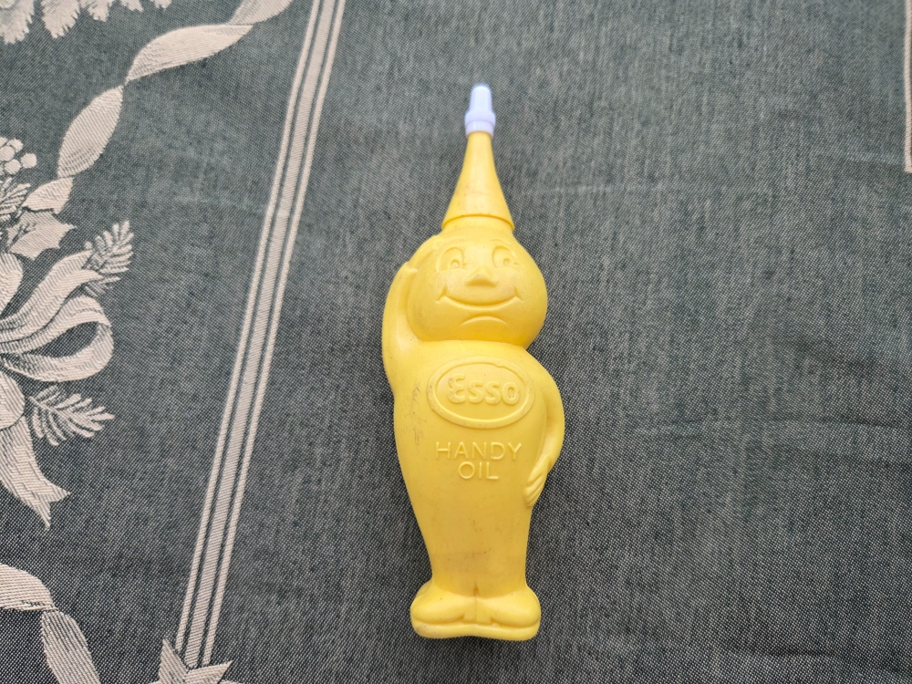ESSO handy oil drip man RARE | Automobilia-UK - vintage petrol pumps ...